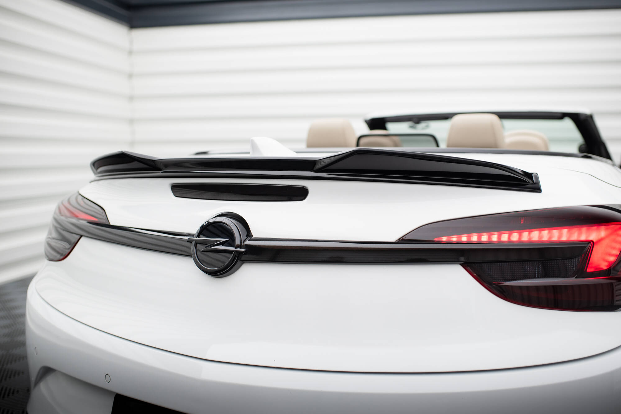 Opel Cascada 2013-2019 Vingextension 3D Maxton Design | DDESIGN
