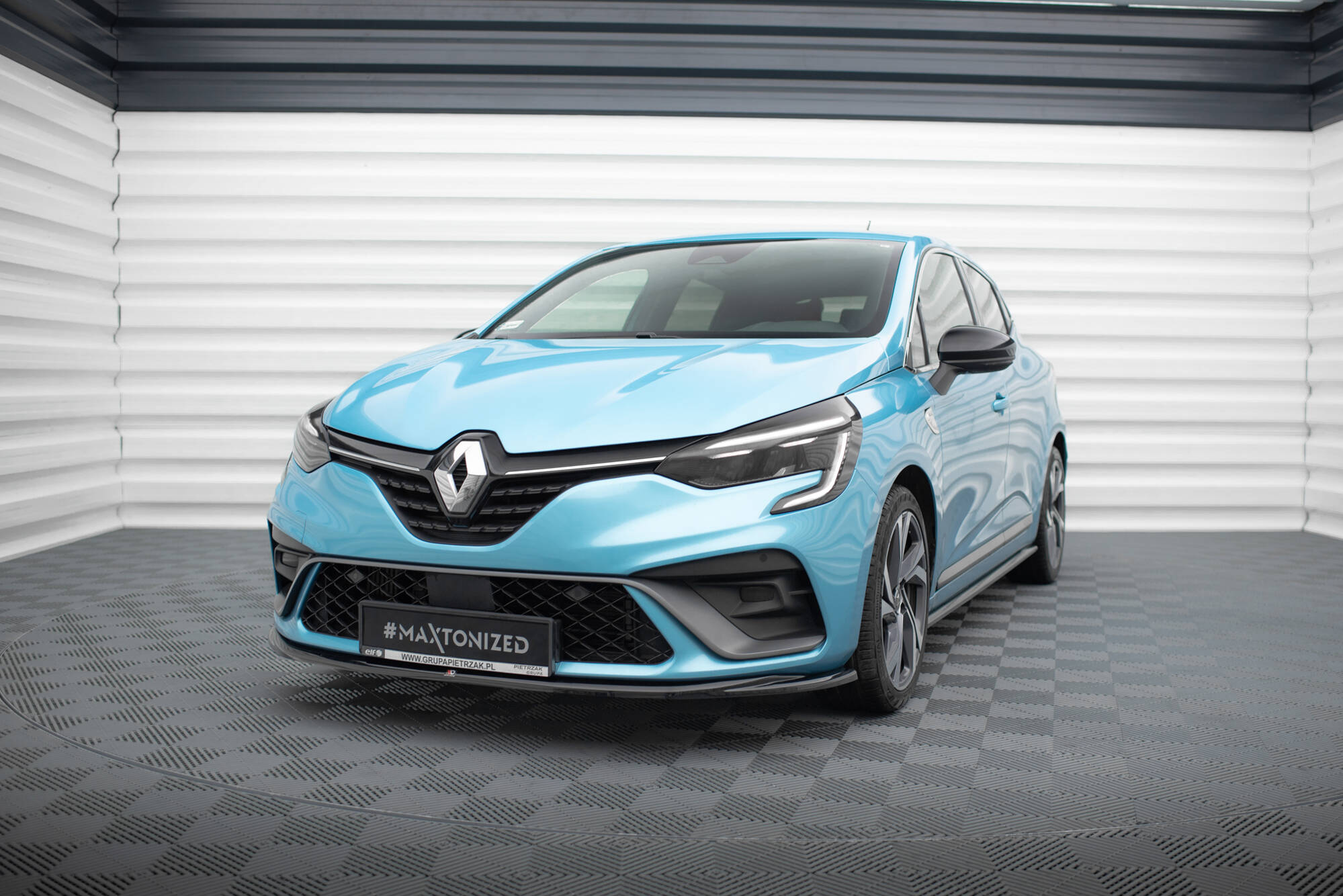 Renault Clio R.S. Line Mk5 2019-2023 Frontläpp / Frontläpp ...