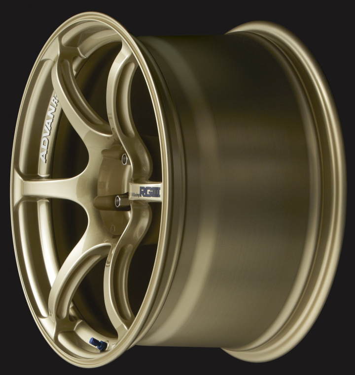 Advan RGIII 18x8,5 +45 5x114,3 Racing Guld Metallic Fälg